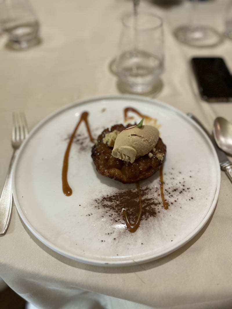 La Toque Blanche in Les Mesnuls - Restaurant Reviews, Menu and Prices ...