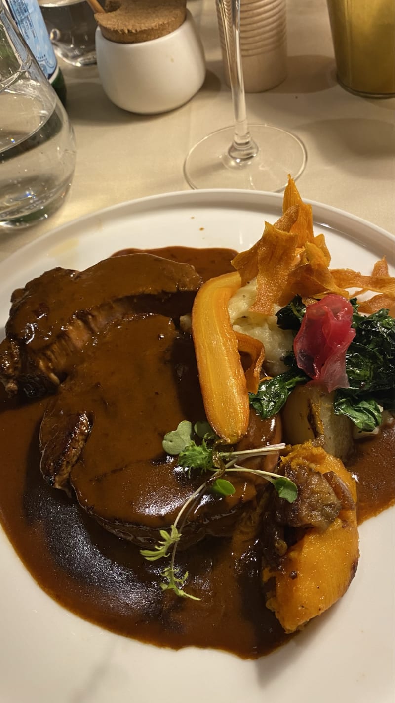 La Toque Blanche in Les Mesnuls - Restaurant Reviews, Menu and Prices ...