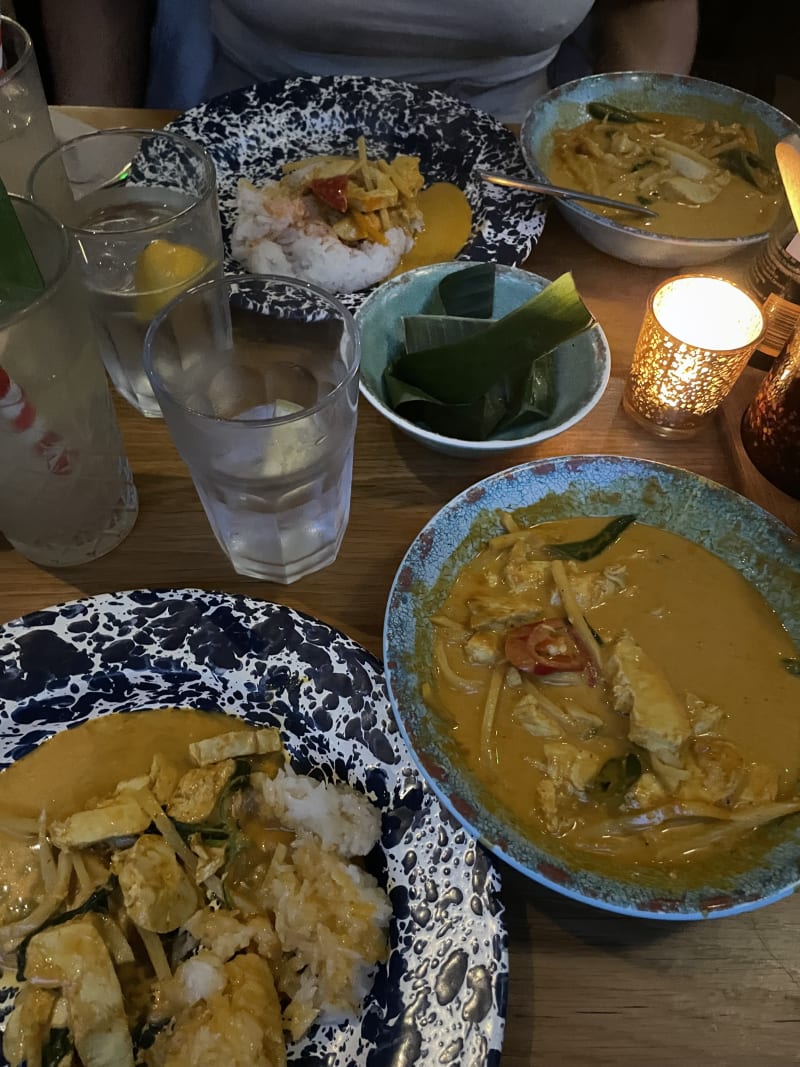 Rosa's Thai Victoria in London - Restaurant Reviews, Menus, and Prices ...