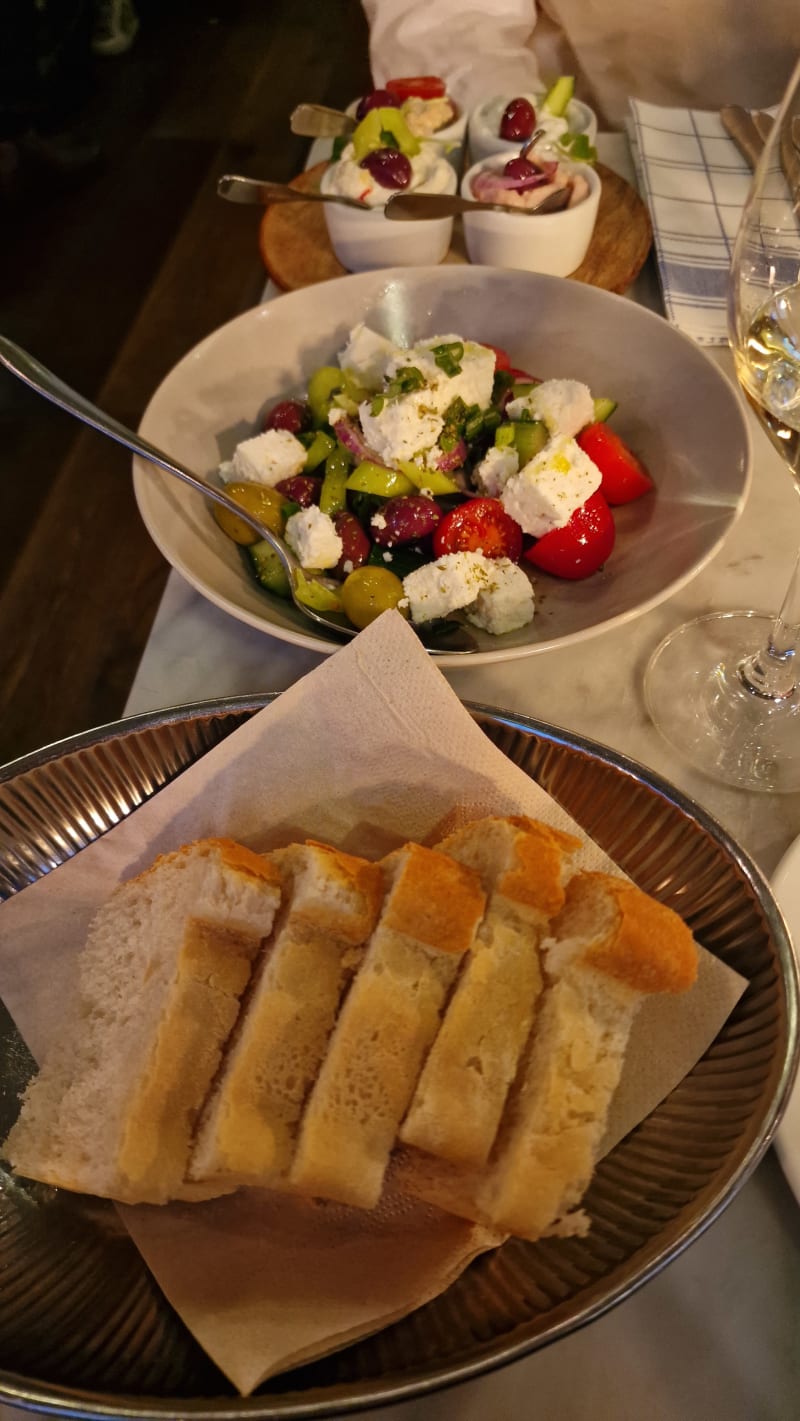 Esperia i Stockholm - Restaurangens meny, öppettider, bokning ...