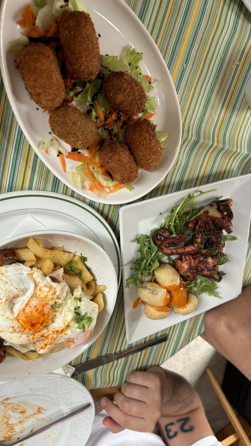 Taberna chica - Las Canteras in Las Palmas De Gran Canaria - Restaurant ...