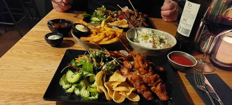 TOTT Talk of the Town in Groningen - Menu, openingstijden, prijzen ...