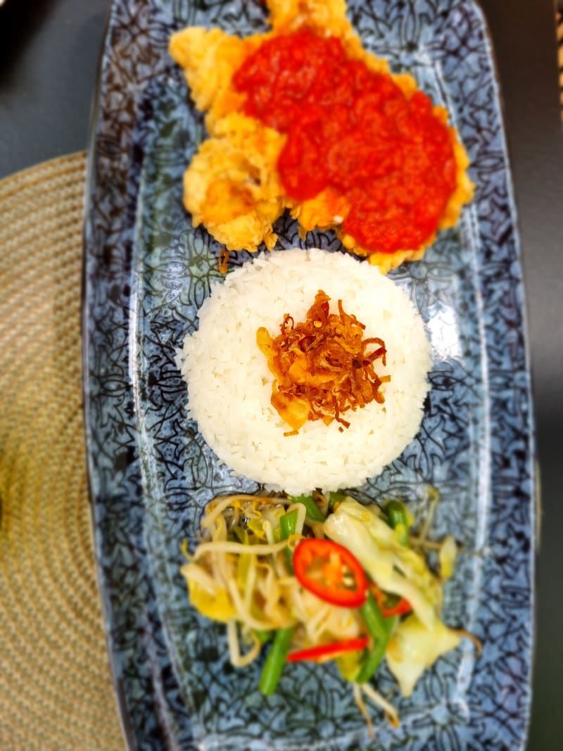 Mama Makan Indonesian Kitchen in Amsterdam - Restaurant Reviews, Menus ...