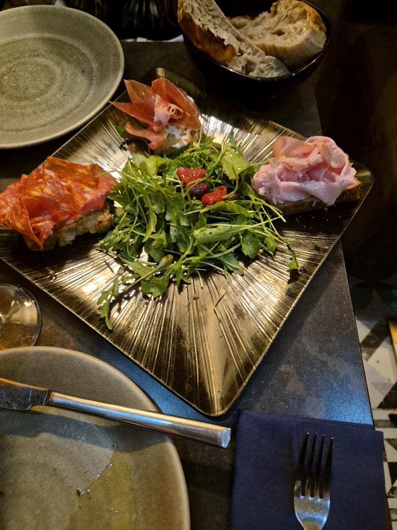 Restaurant Chez Pippo à Paris - Menu, avis, prix et réservation | TheFork