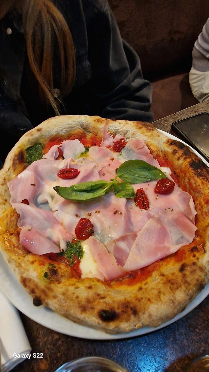 Chez Pippo in Paris - Restaurant Reviews, Menus, and Prices | TheFork