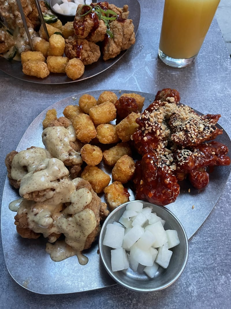 Monster Chicken Birger Jarlsgatan i Stockholm - Restaurangens meny ...