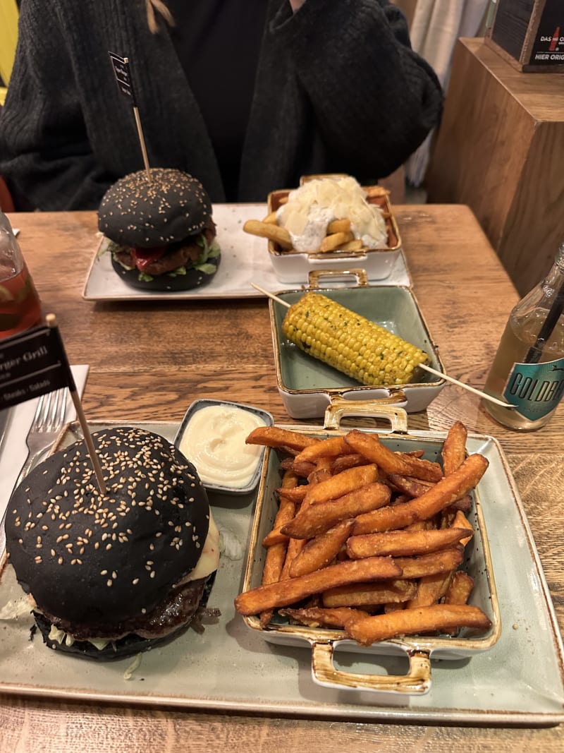 Upper Burger Grill in Berlin - Restaurant Reviews, Menu and Prices ...