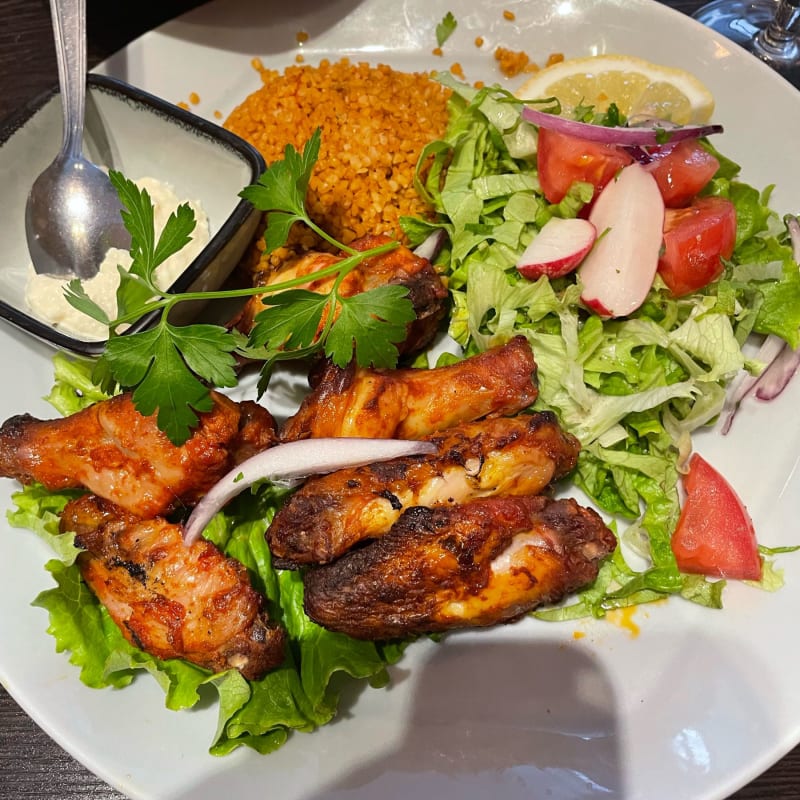 Restaurant Sannine à Paris - Menu, avis, prix et réservation | TheFork