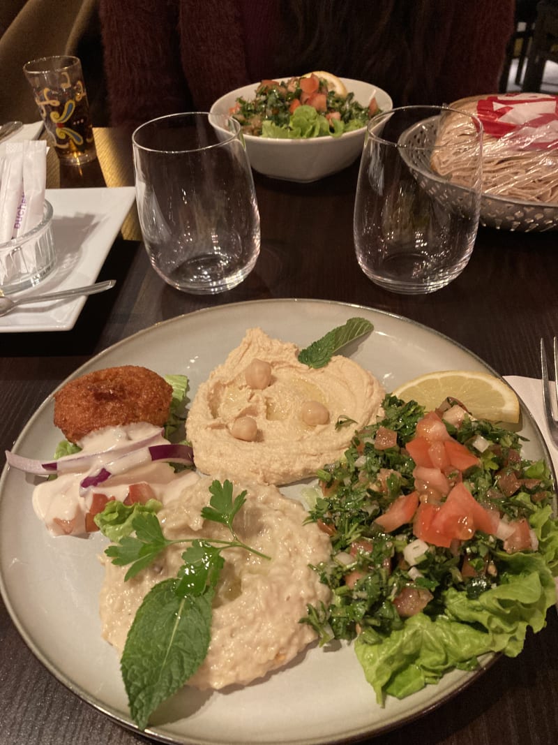 Restaurant Sannine à Paris - Menu, avis, prix et réservation | TheFork