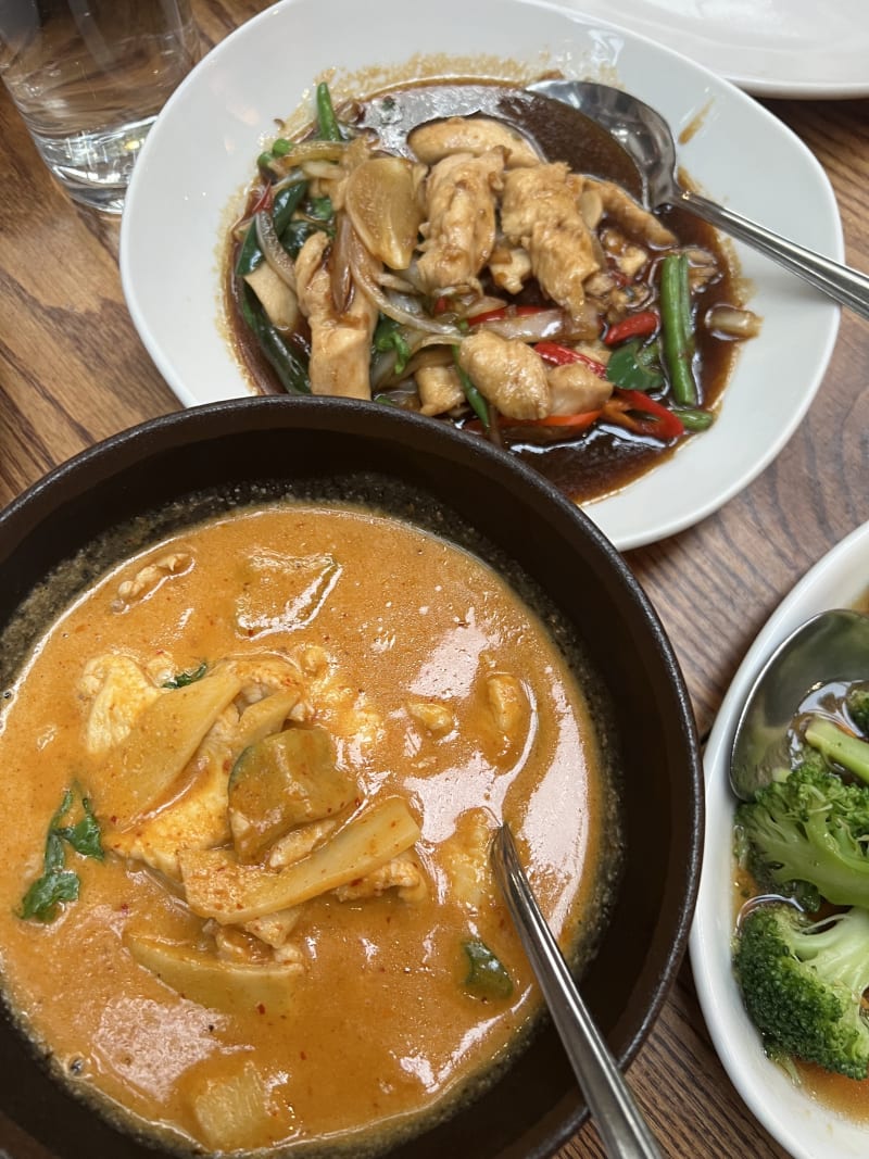 Thai Square Windsor in Windsor - Restaurant Reviews, Menus, and Prices ...