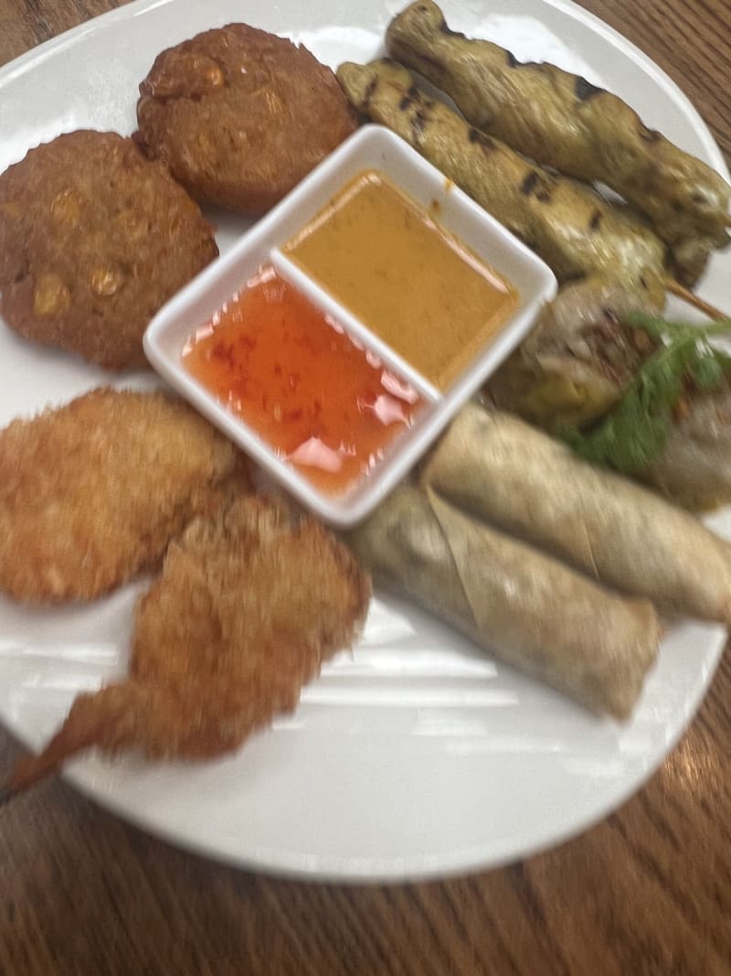 Thai Square Windsor in Windsor - Restaurant Reviews, Menus, and Prices ...