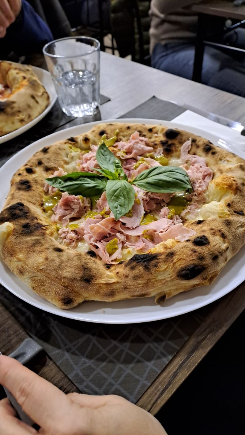 I Bravi Ragazzi Pizzeria a Meda - Menu, prezzi, immagini, recensioni e ...