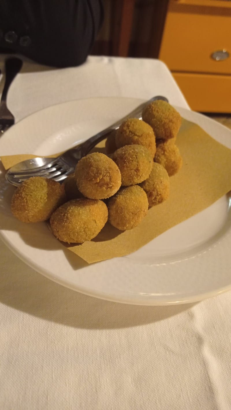 Agriturismo Villa Cicchi in Abbazia di Rosara Ascoli Piceno ...