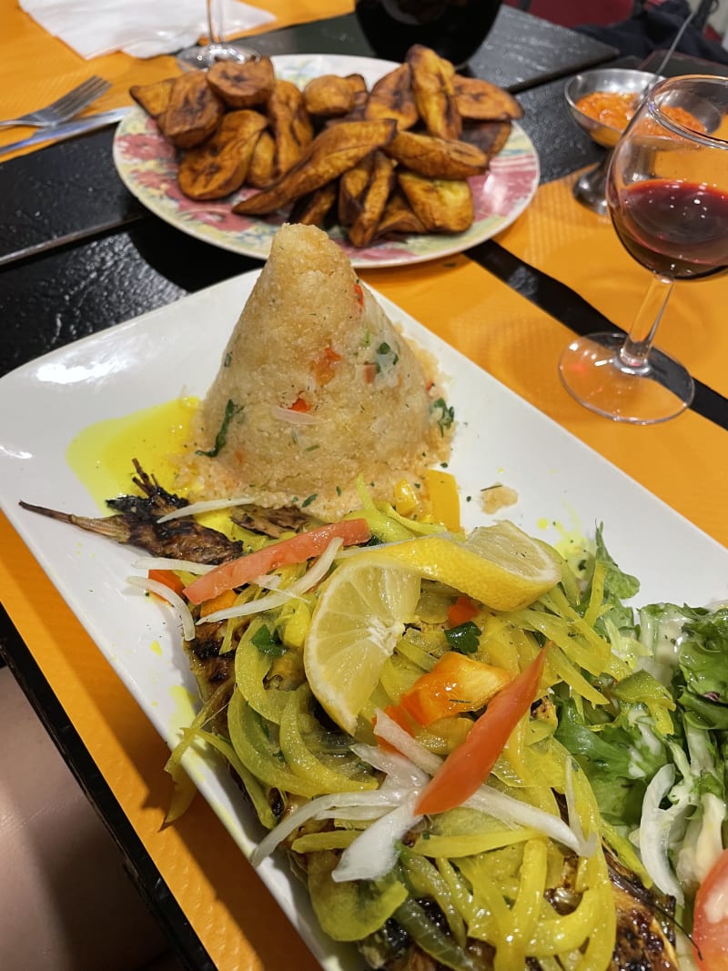 Restaurant La Main d'or Maman Loboko à Paris - Menu, avis, prix et ...