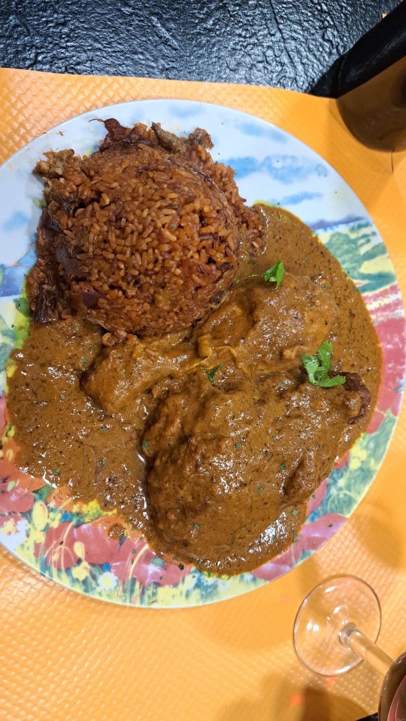 Restaurant La Main d'or Maman Loboko à Paris - Menu, avis, prix et ...