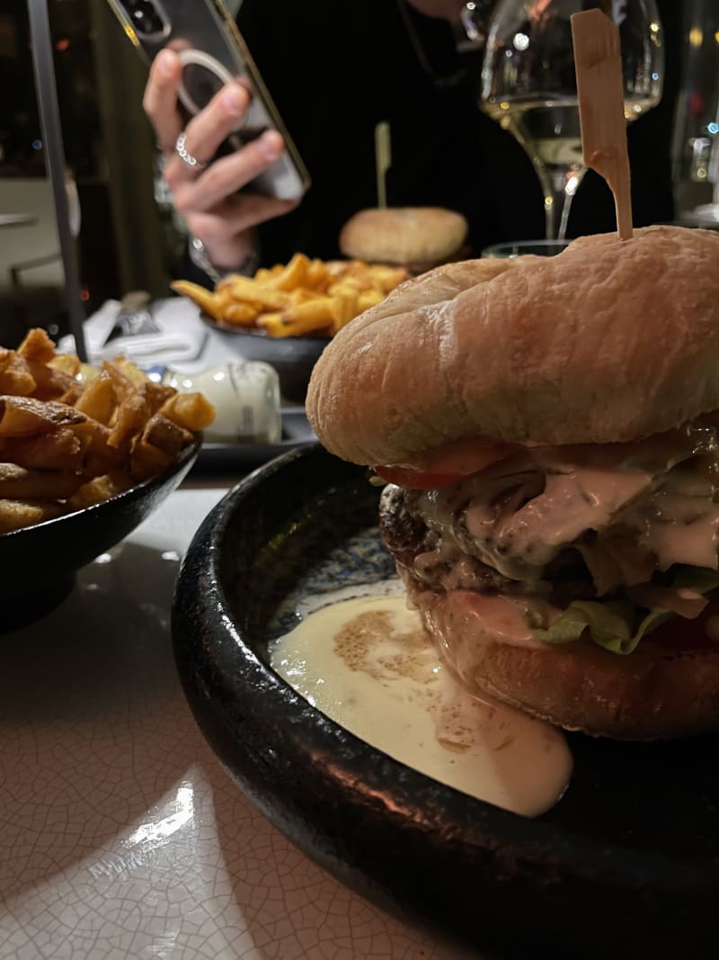 Restaurant Frame - Restaurant & Bar à Paris - Menu, avis, prix et ...