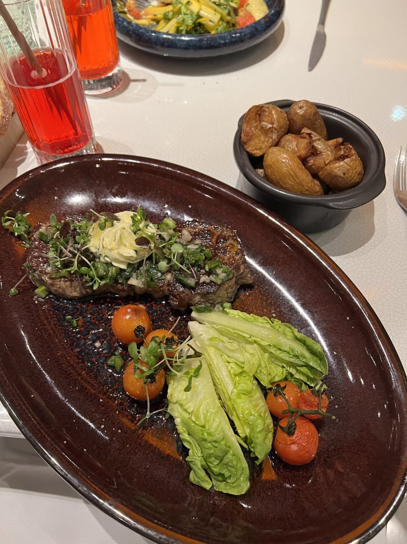 Frame - Restaurant & Bar in Paris - Restaurant Reviews, Menu and Prices ...