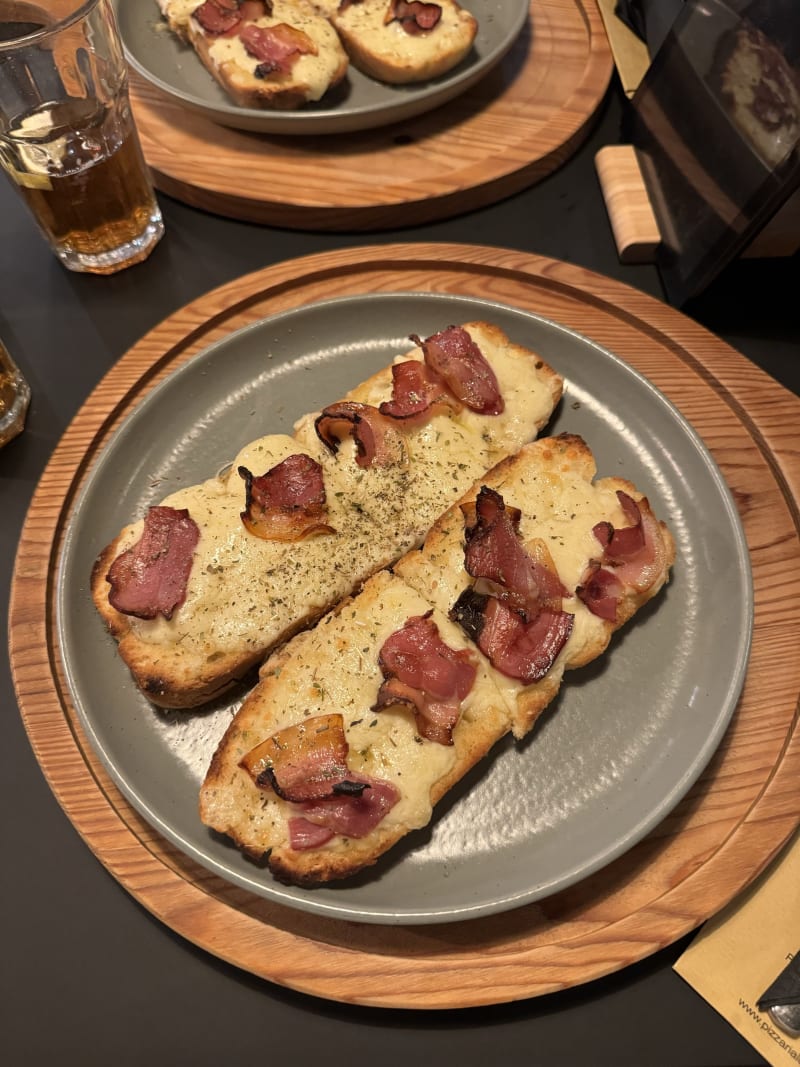 Pizzaria Luzzo Matosinhos in Matosinhos - Restaurant Reviews, Menu and ...