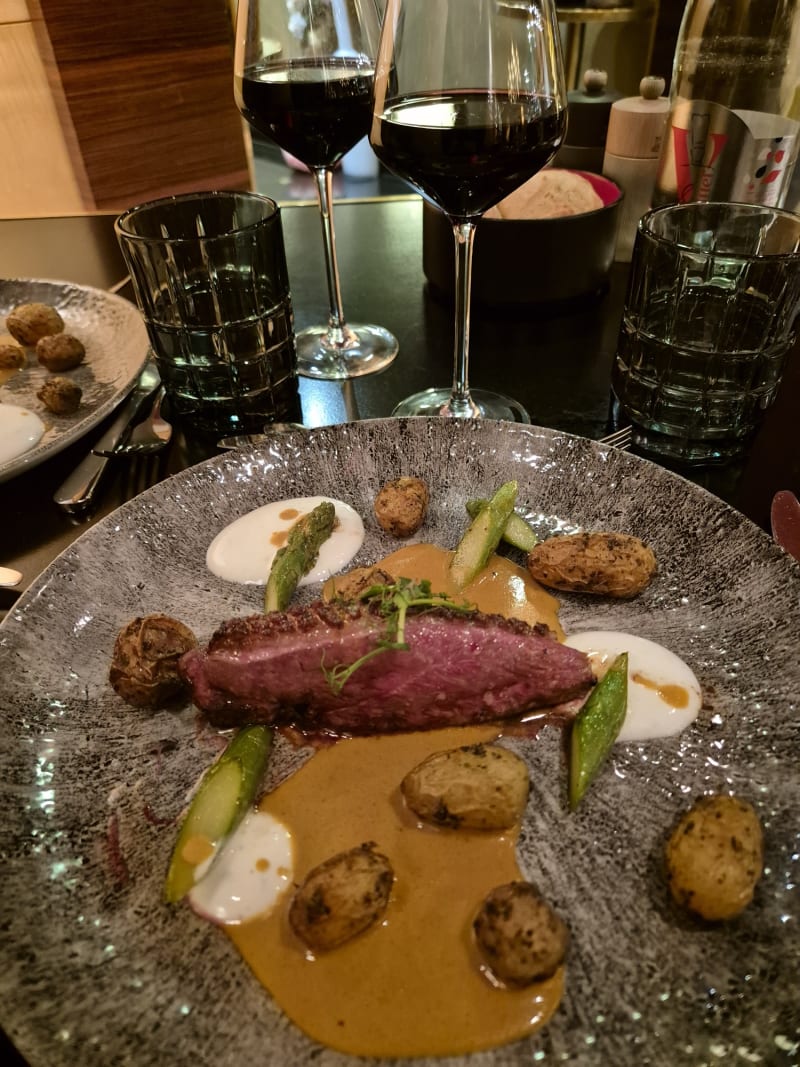 Restaurant Le W - Warwick Paris à Paris - Menu, avis, prix et ...