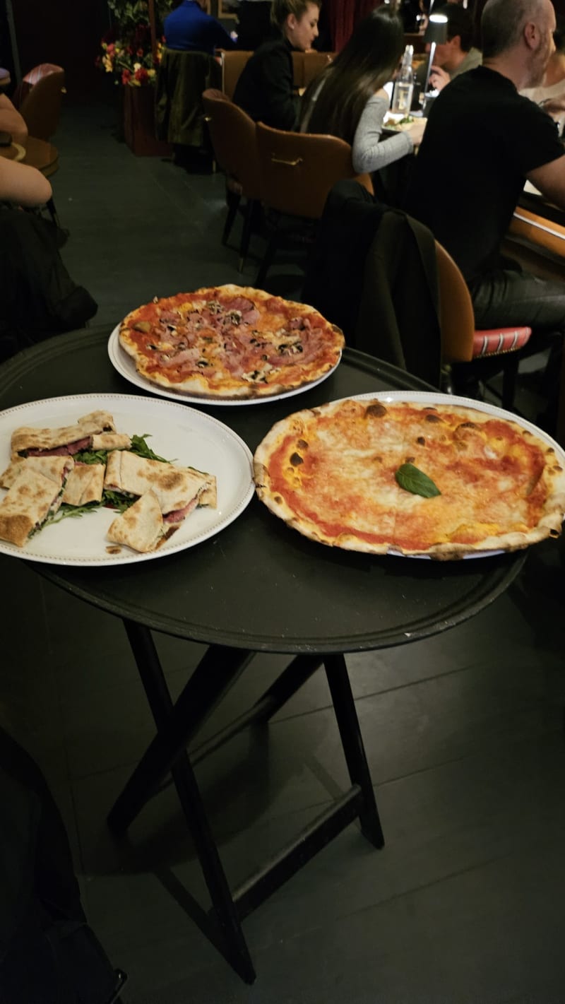 Crazy Pizza Rome a Roma - Menu, prezzi, immagini, recensioni e ...