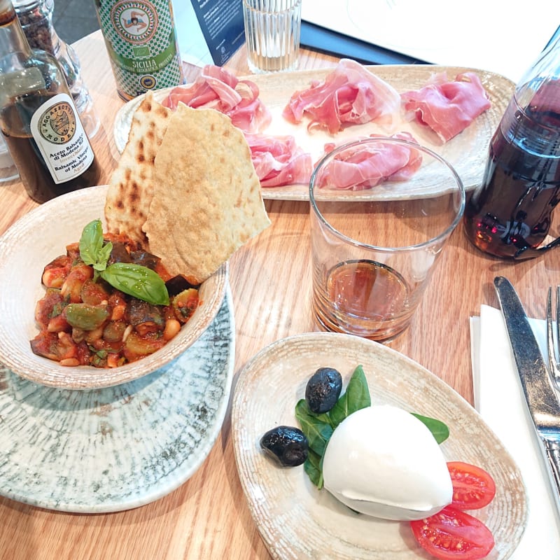 Obicà Mozzarella Bar - Cusani in Milan - Restaurant Reviews, Menu and ...