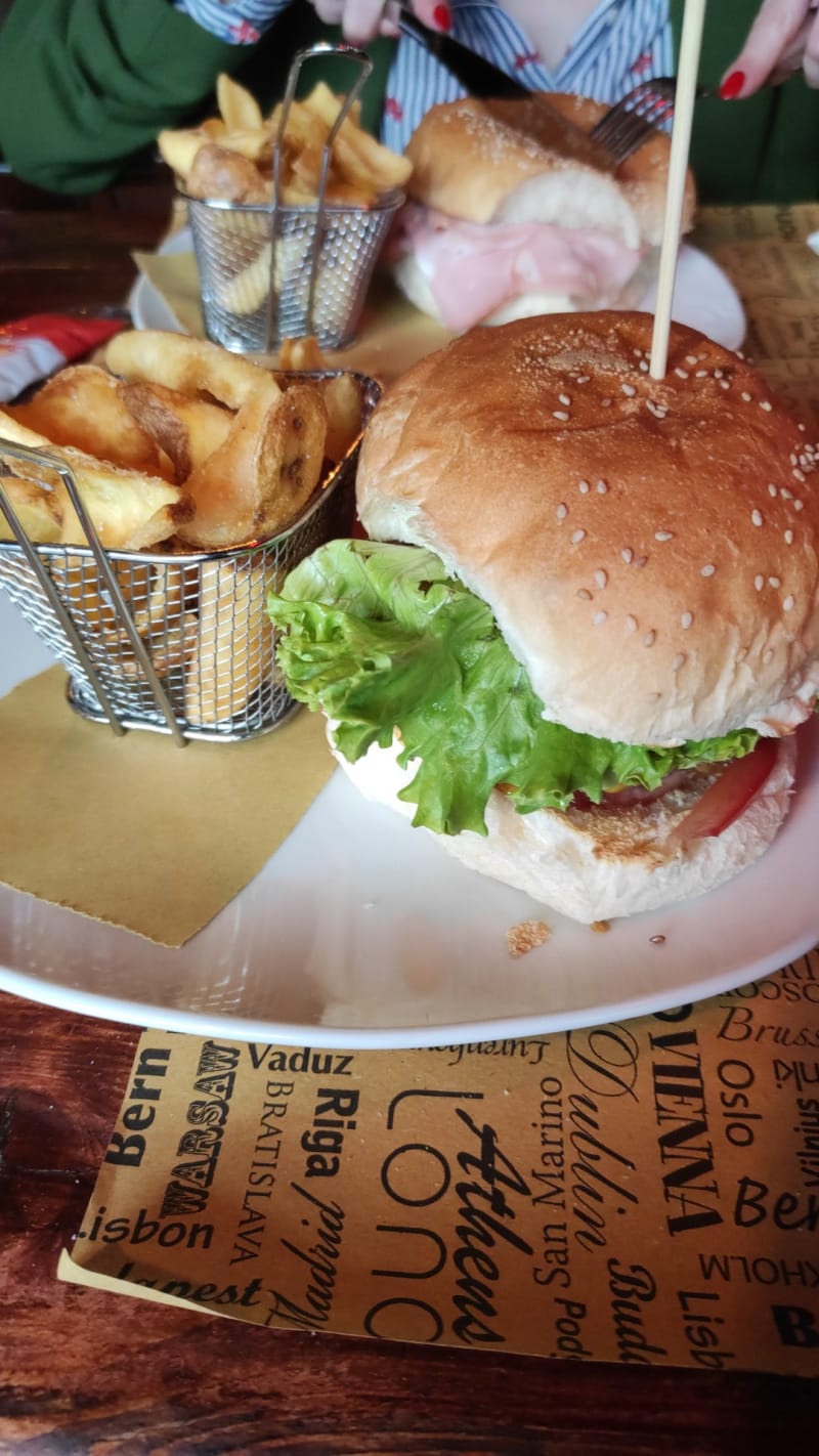 La Mole Pub a Torino - Menu, prezzi, immagini, recensioni e indirizzo ...