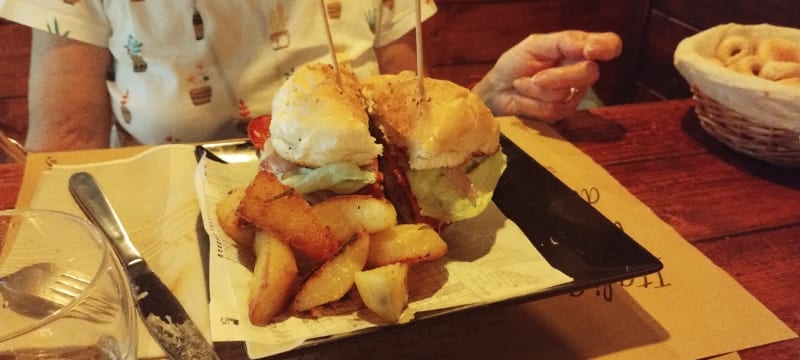 La Mole Pub a Torino - Menu, prezzi, immagini, recensioni e indirizzo ...