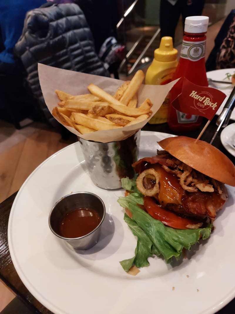 Hard Rock Café Vienna in Wien - Bewertungen, Speisekarte und Preise ...
