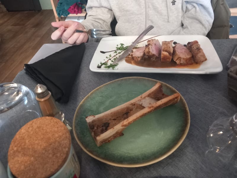 Restaurant le Petit Roche à Serrières - Menu, avis, prix et réservation ...