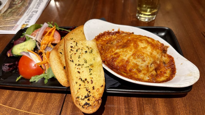 The Queen Elizabeth Inn in Pershore - Restaurant Reviews, Menus, and ...