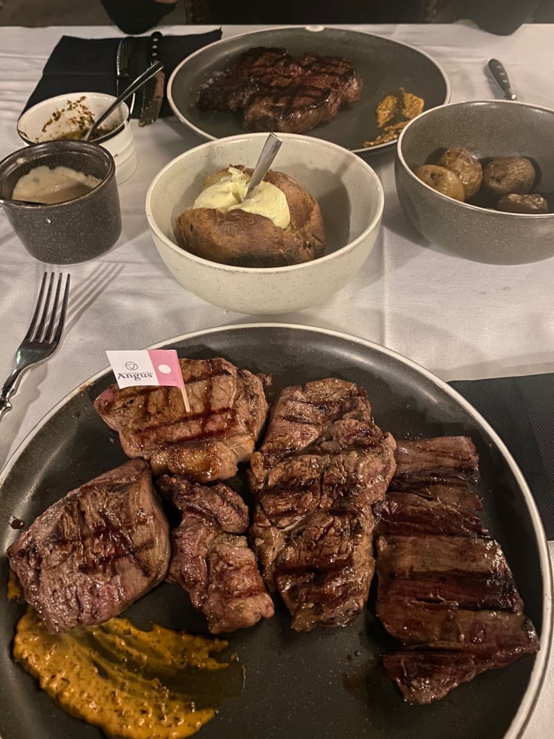 ANGUS Muelle Uno in Málaga - Restaurant Reviews, Menu and Prices | TheFork