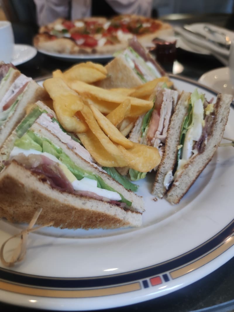 Doney Café & Restaurant in Rome - Menu, openingstijden, prijzen, adres ...