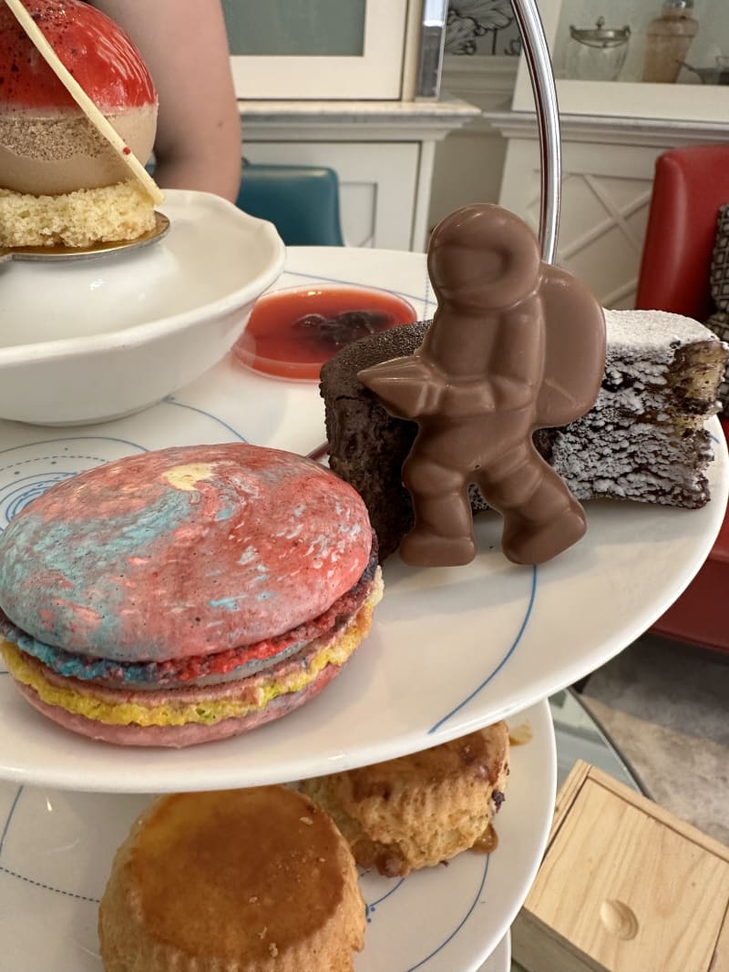 Science Afternoon Tea at The Drawing Rooms in London - Restaurant ...