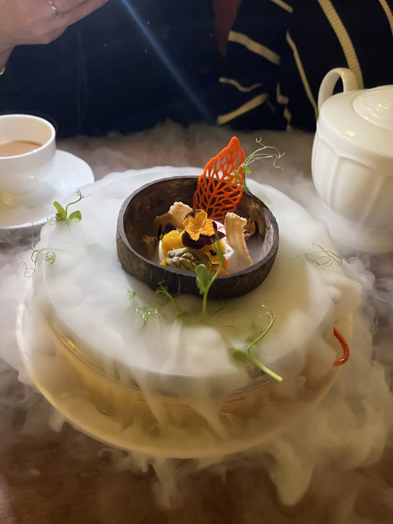 Colonel Saab Trafalgar Square in London - Restaurant Reviews, Menus ...