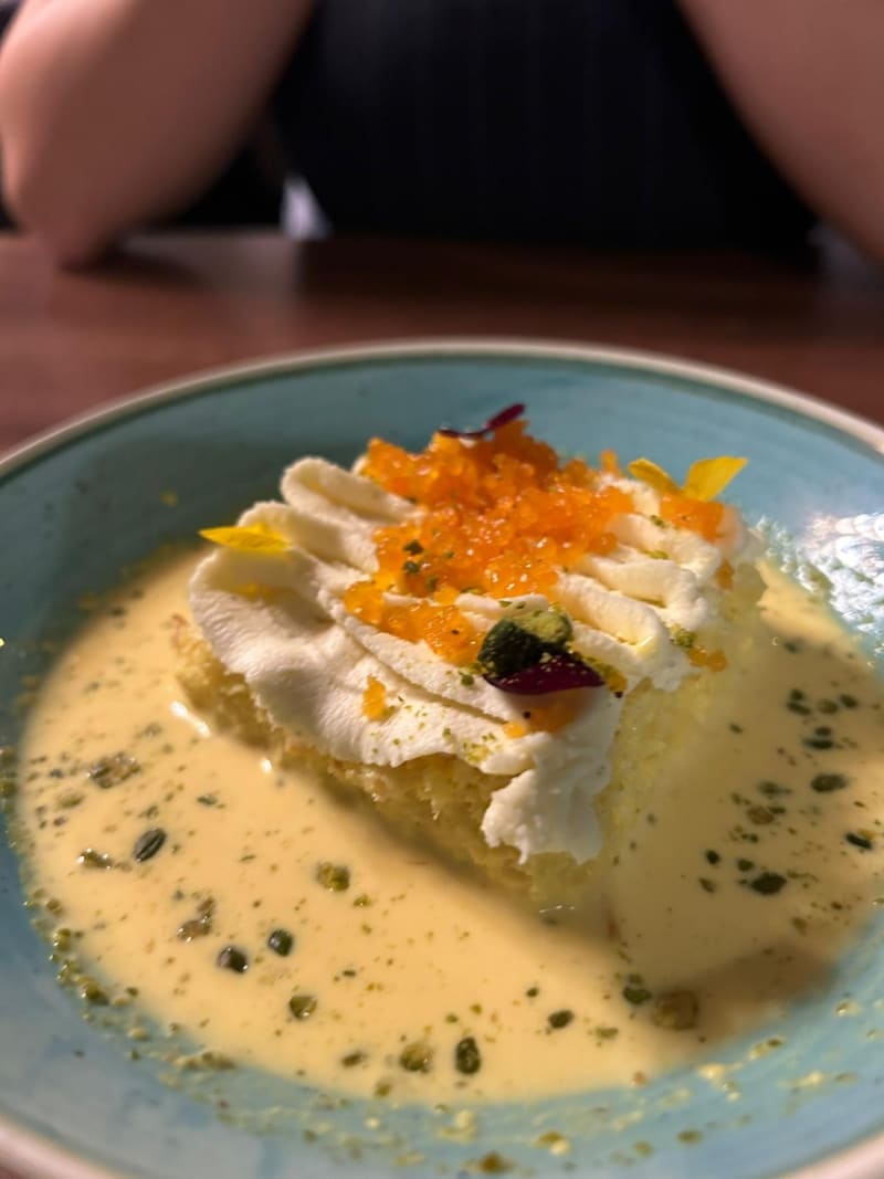 Colonel Saab Trafalgar Square in London - Restaurant Reviews, Menus ...