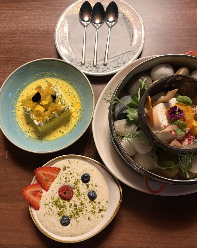 Colonel Saab Trafalgar Square in London - Restaurant Reviews, Menus ...