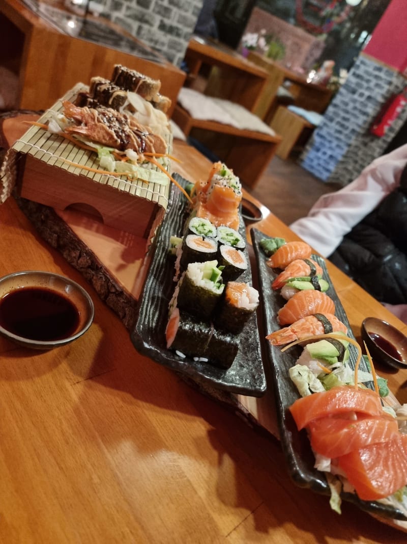 AKIMI Sushi & Asiatische Küche in Berlin - Restaurant Reviews, Menu and ...