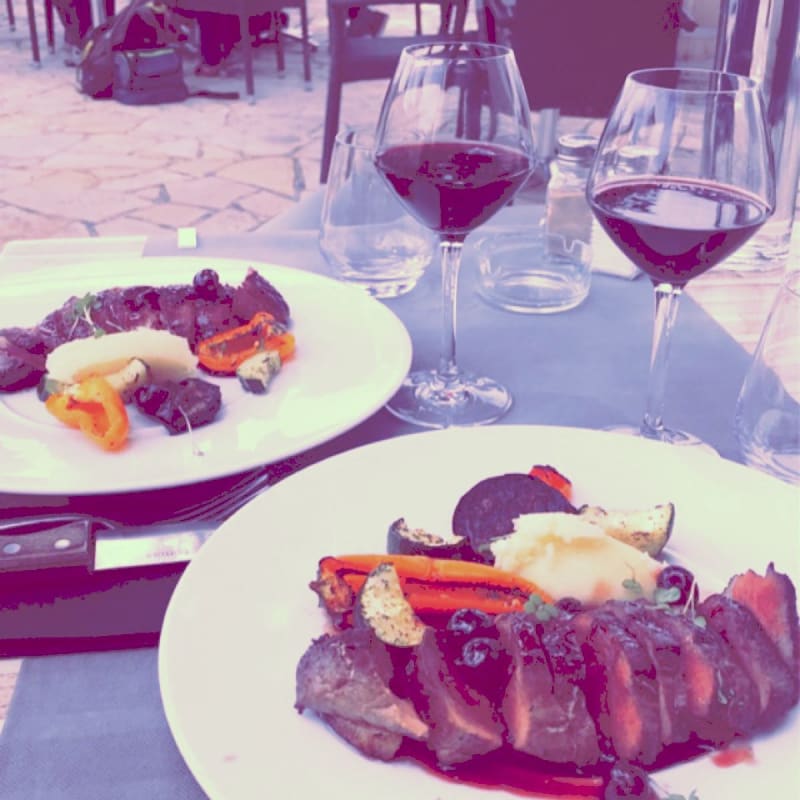 La Villa Madrigal in Carry-le-Rouet - Restaurant Reviews, Menu and ...