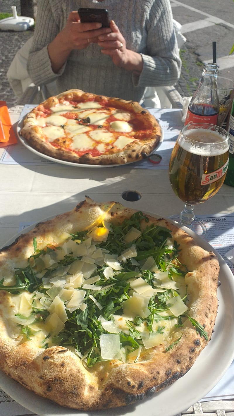 Rione Terra Pub Pizzeria in Pozzuoli - Restaurant Reviews, Menu and ...