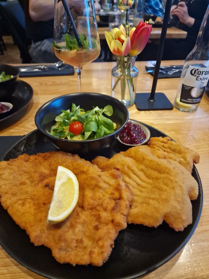 SIXTA Restaurant- Bar in Wien - Bewertungen, Speisekarte und Preise ...