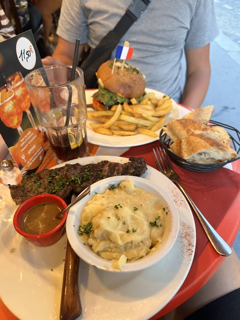 Restaurant L'Anvers du Décor à Paris - Menu, avis, prix et réservation ...