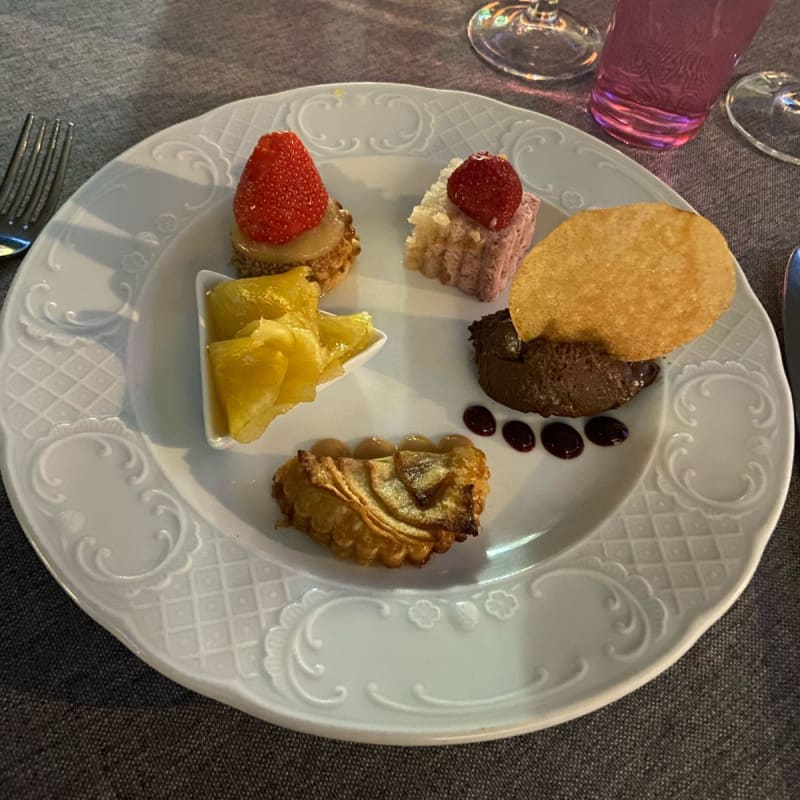 L'Auberge de Cheval Blanc in Cheval-Blanc - Restaurant Reviews, Menu ...