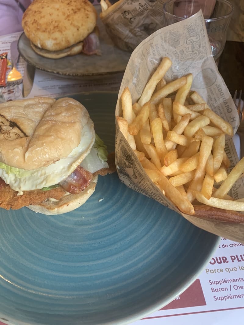 MOS PUB Bellecour - Brasserie & Bar in Lyon - Restaurant Reviews, Menu ...