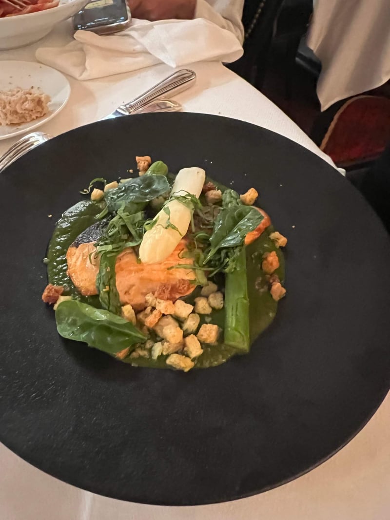 Restaurante Fouquet's Paris en Paris - Menú 2023, opiniones, precios y ...