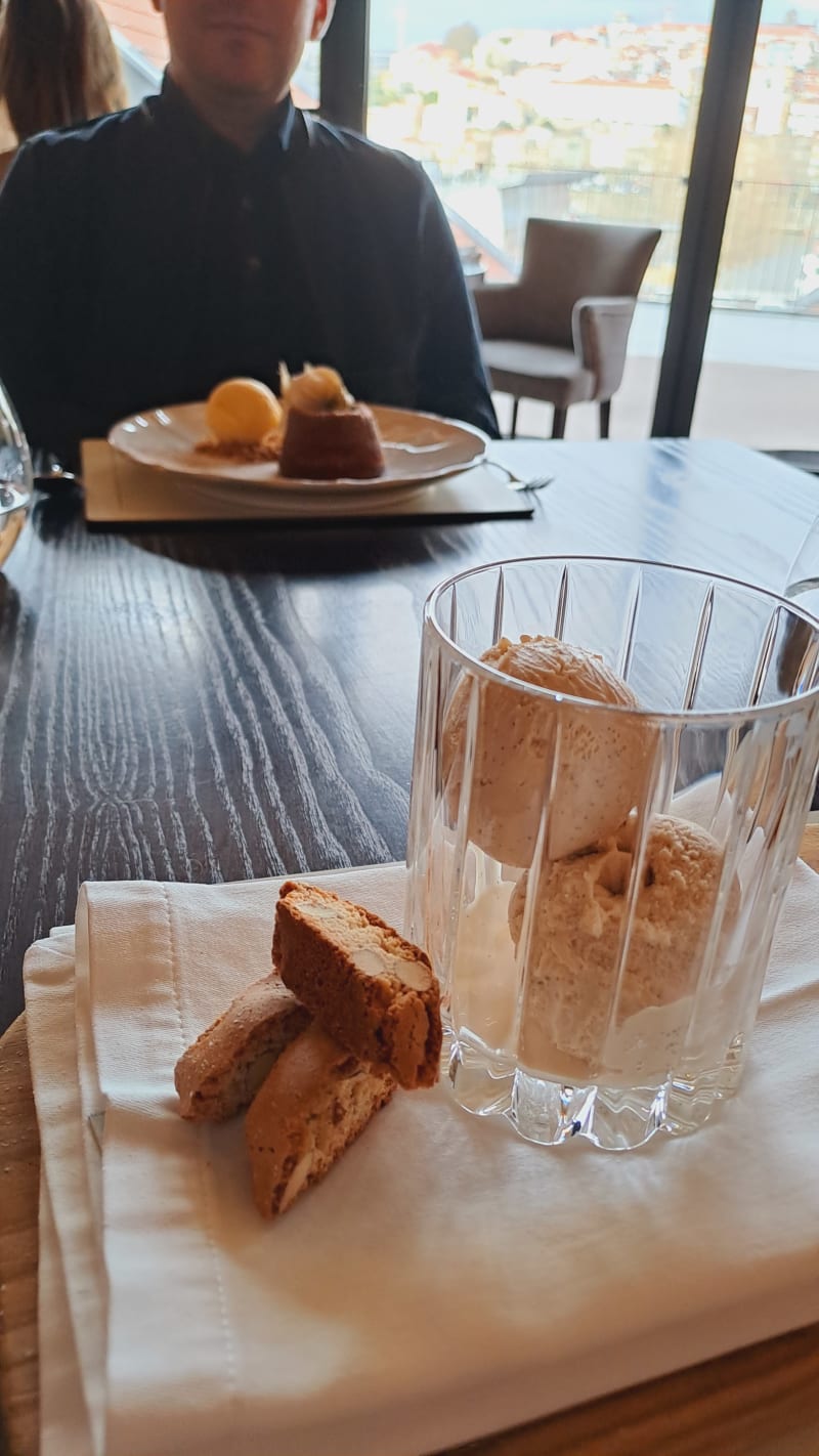 Enoteca 17.56 in Vila Nova de Gaia - Restaurant Reviews, Menu and ...