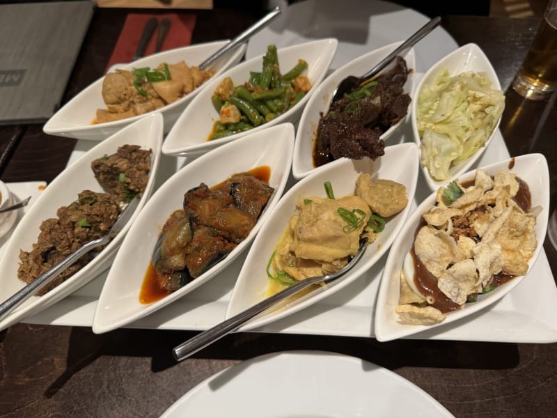 Tashi Deleg in Amsterdam - Menu, openingstijden, prijzen, adres van ...