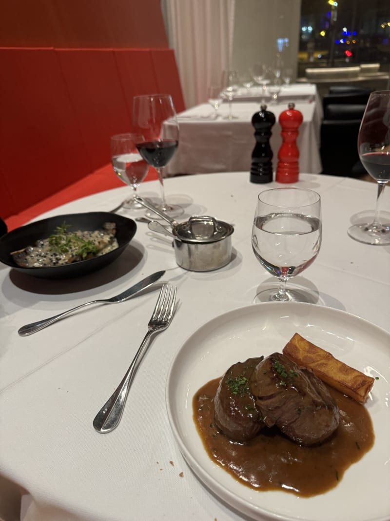 Restaurante Le Grand Café Rouge en Barcelona - Menú 2024, opiniones ...