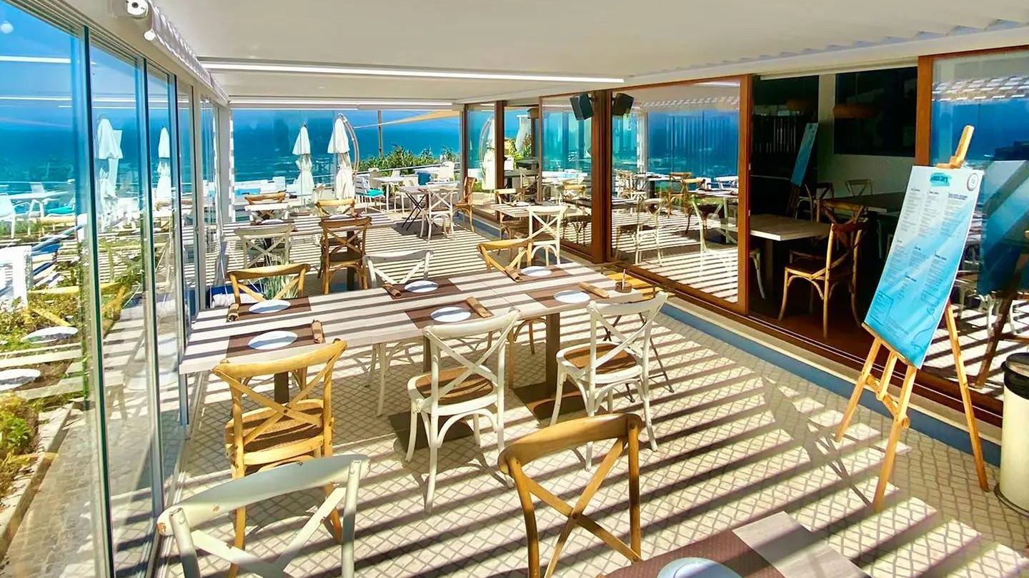 Golfinho Azul em Encarnação - Preços, menu, morada, reserva e ...