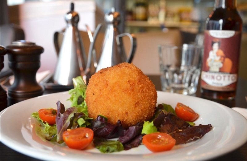 Restaurant Le Den à Paris - Menu, avis, prix et réservation sur TheFork