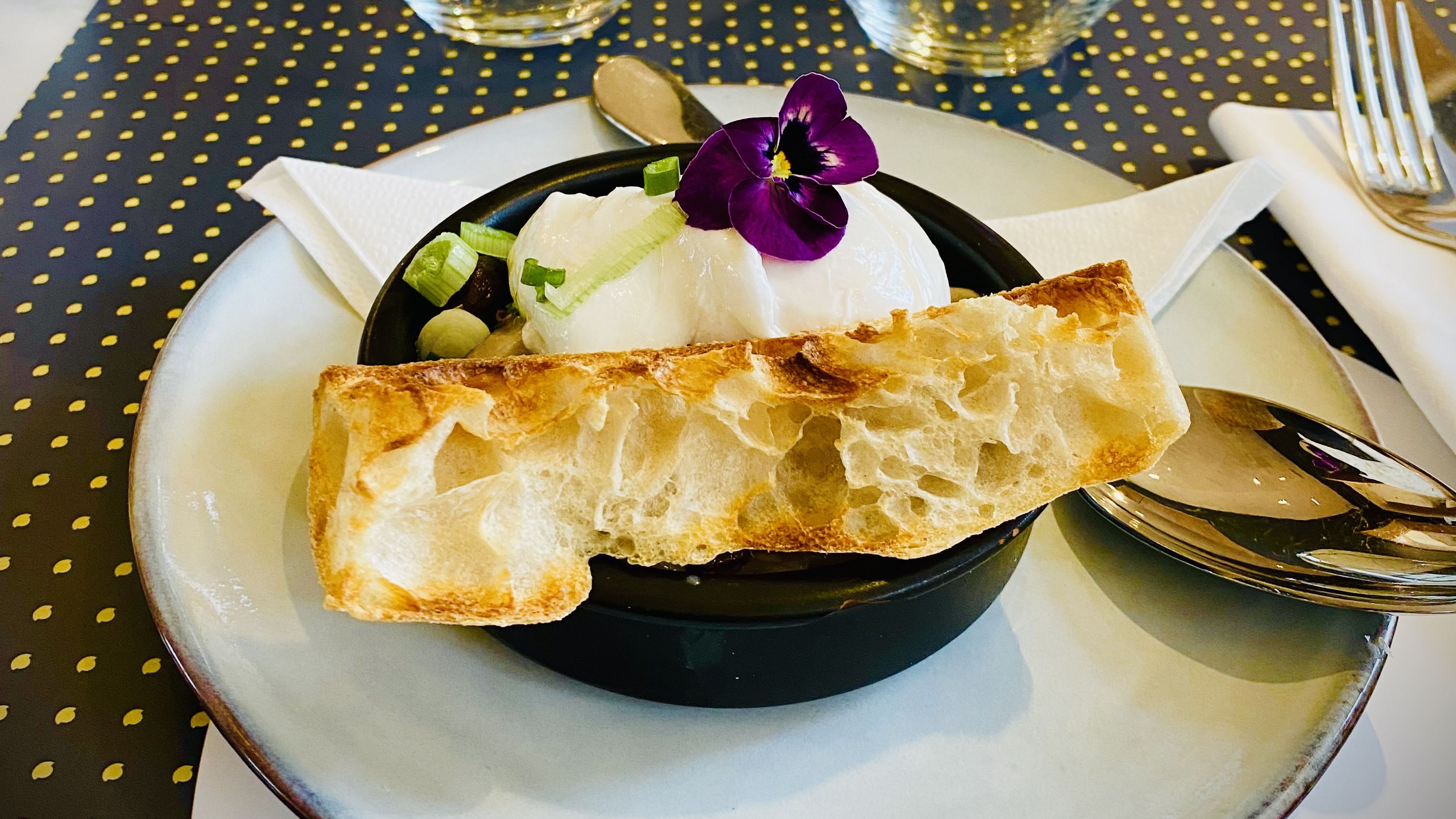 L’Entracte in Ville-d'Avray - Restaurant Reviews, Menu and Prices - TheFork